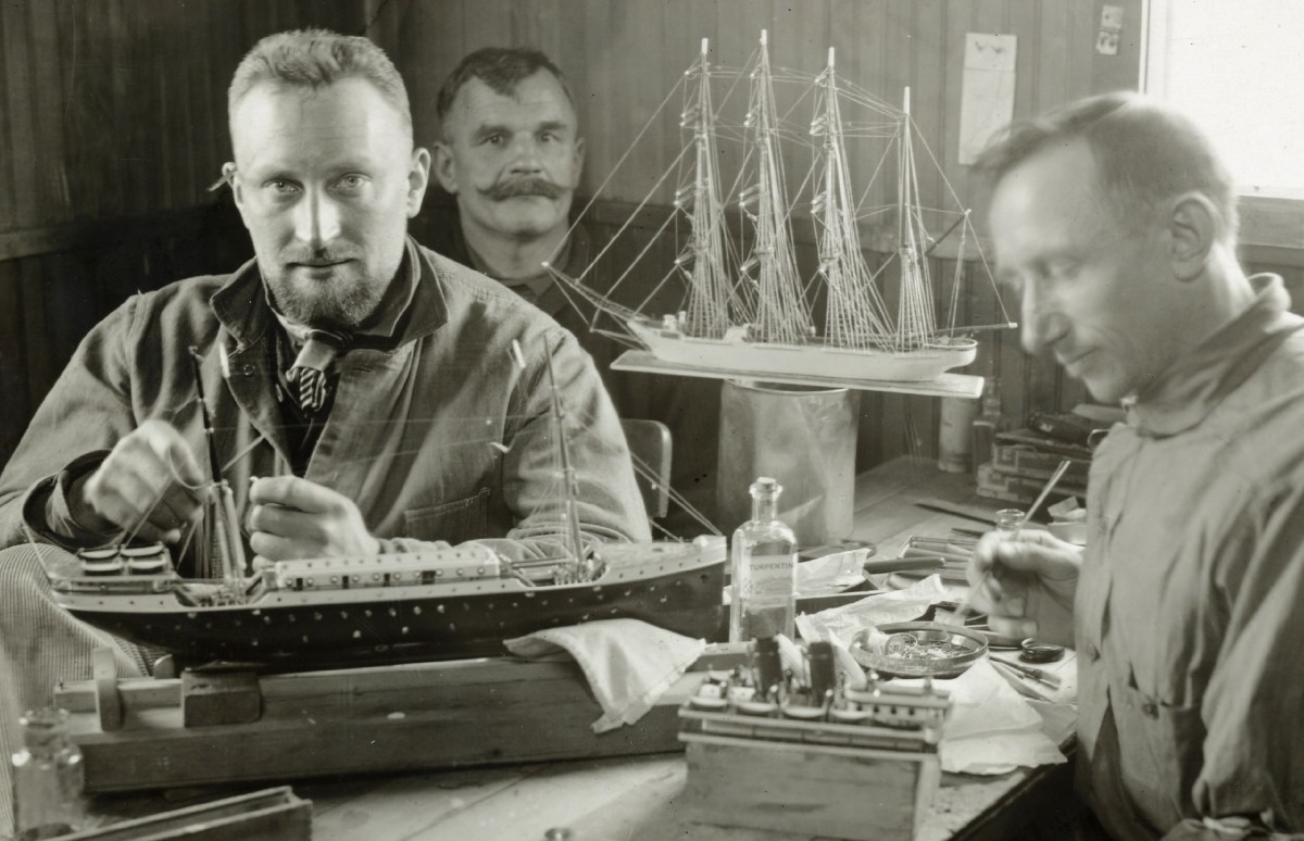 Internment of Enemy Aliens During World War I | The Twelve Key